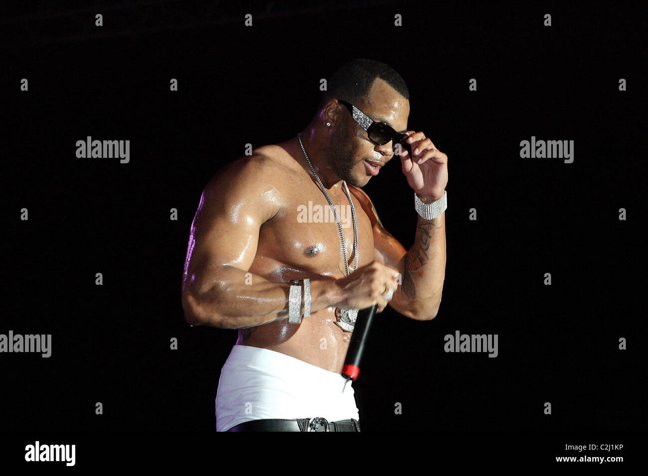 Flo Rida performs at Atlantis, Paradise Island during Pop Rocks ...