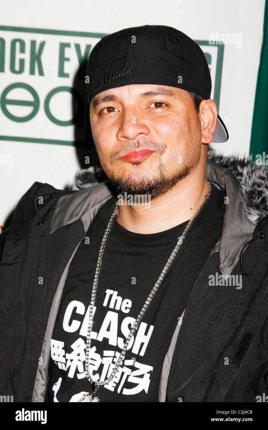 Mix master hi-res stock photography and images - Alamy