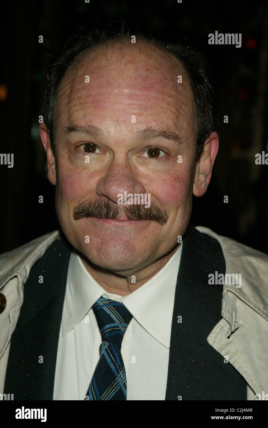 Ethan phillips hi-res stock photography and images - Alamy