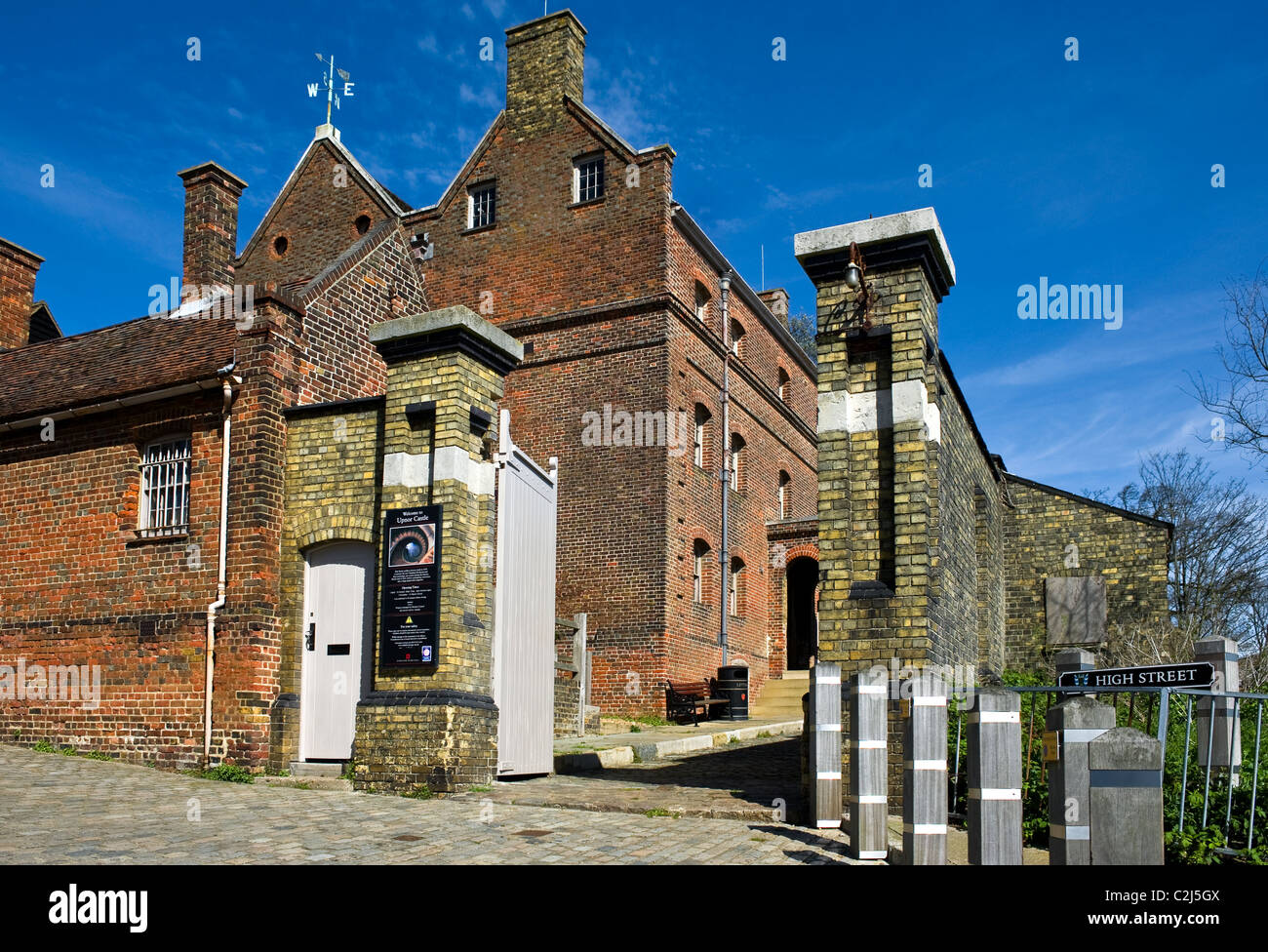 The entrance to Upnor Castle. Photograph by Gordon Scammell Stock Photo ...