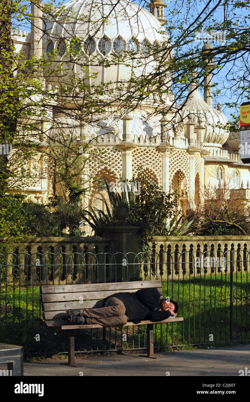 Sleep on street bench hi-res stock photography and images - Alamy
