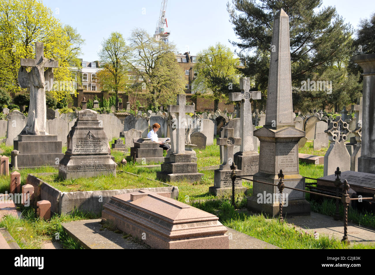 Brompton Cemetry Fulham Road Chelsea Victorian Graveyard burial tombs ...