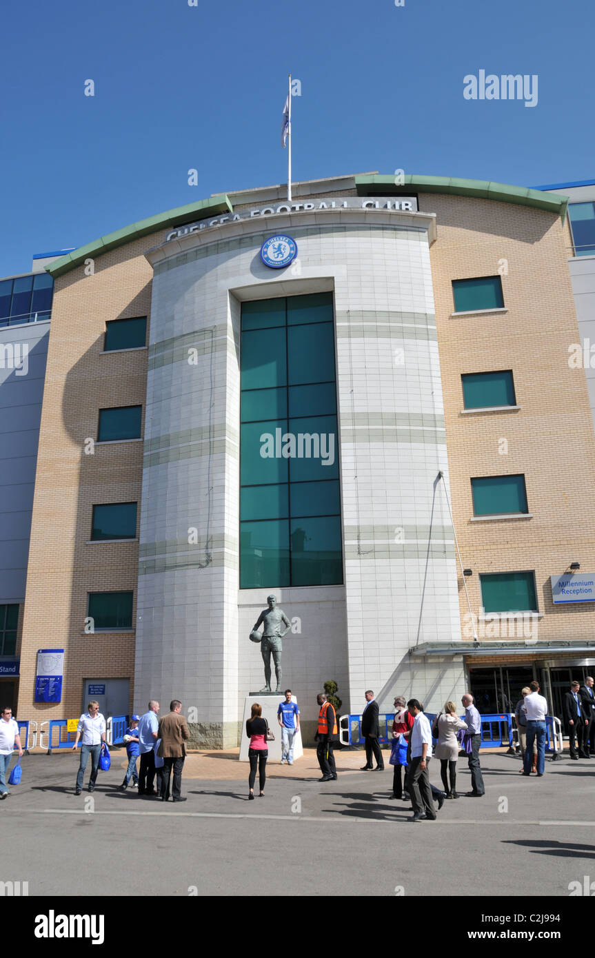 Chelsea Football Club match day home game Stock Photo - Alamy