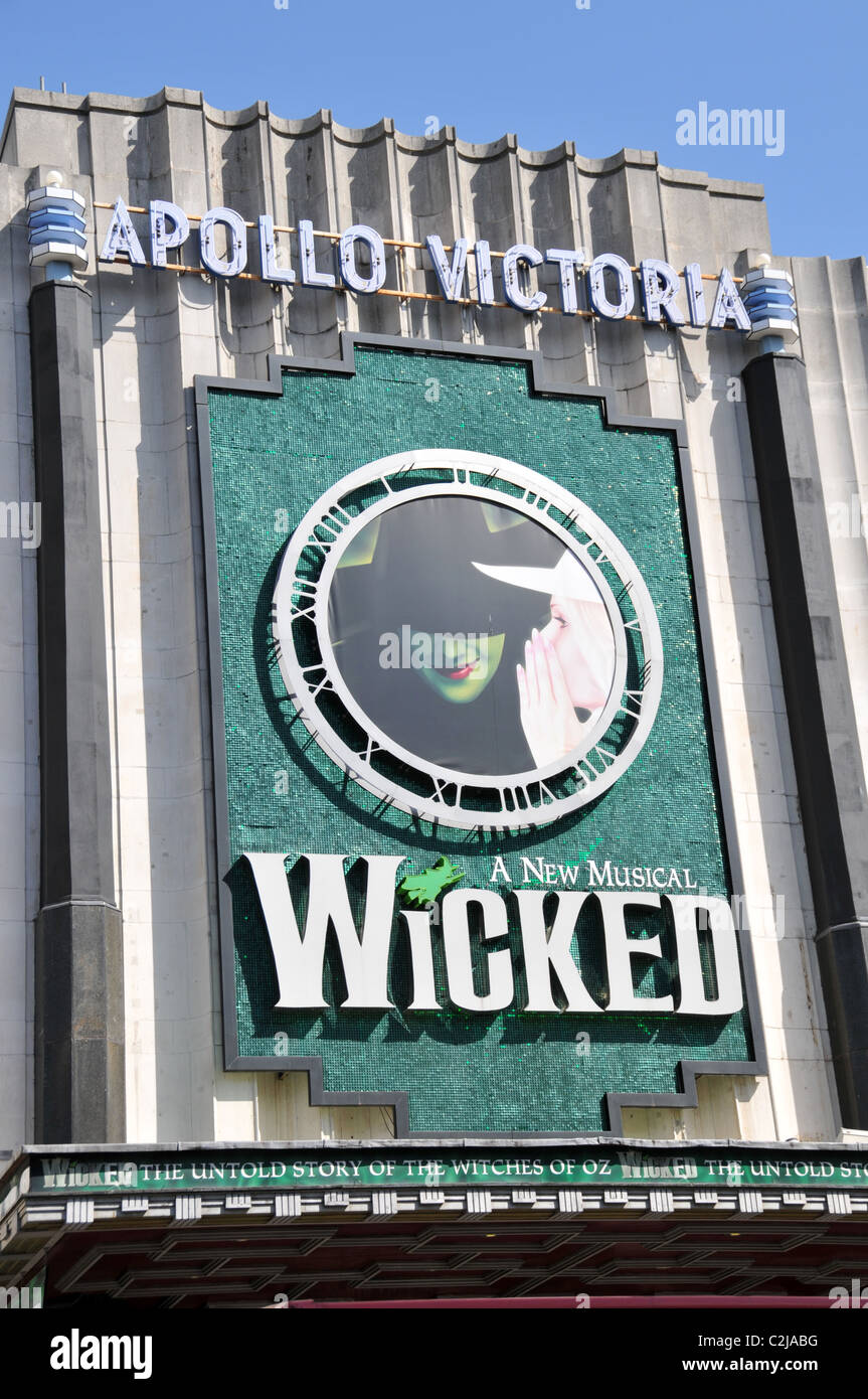 Wicked witch wizard of oz hi-res stock photography and images - Alamy