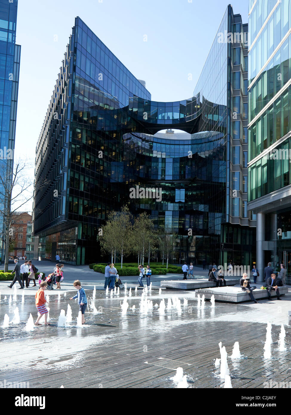 More london pwc price waterhouse hi-res stock photography and images ...