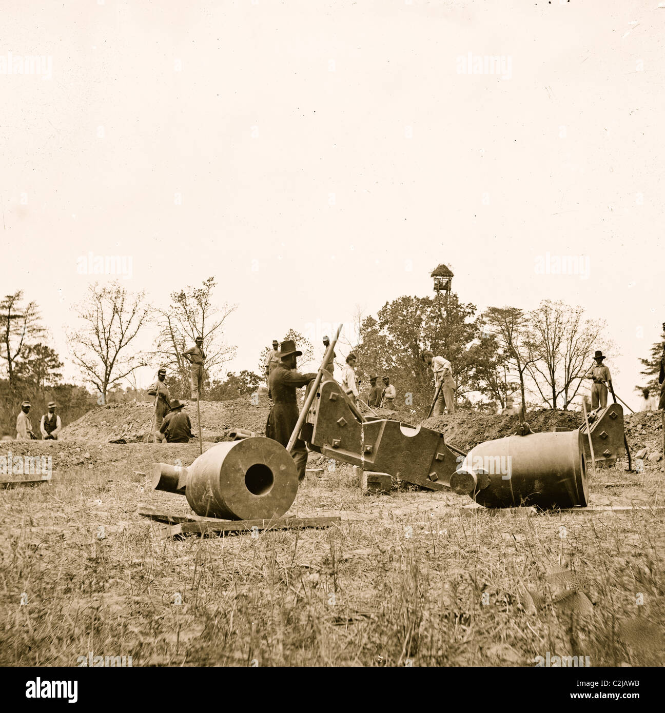 War mortars hi-res stock photography and images - Alamy