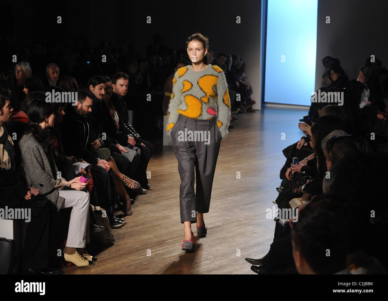 Models London Fashion Week Autumn/Winter 2008 - Armand Basi - catwalk ...