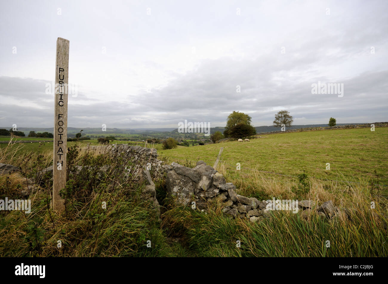 Public Footpath in the Peak District near Over Haddon, Bakewell Stock ...