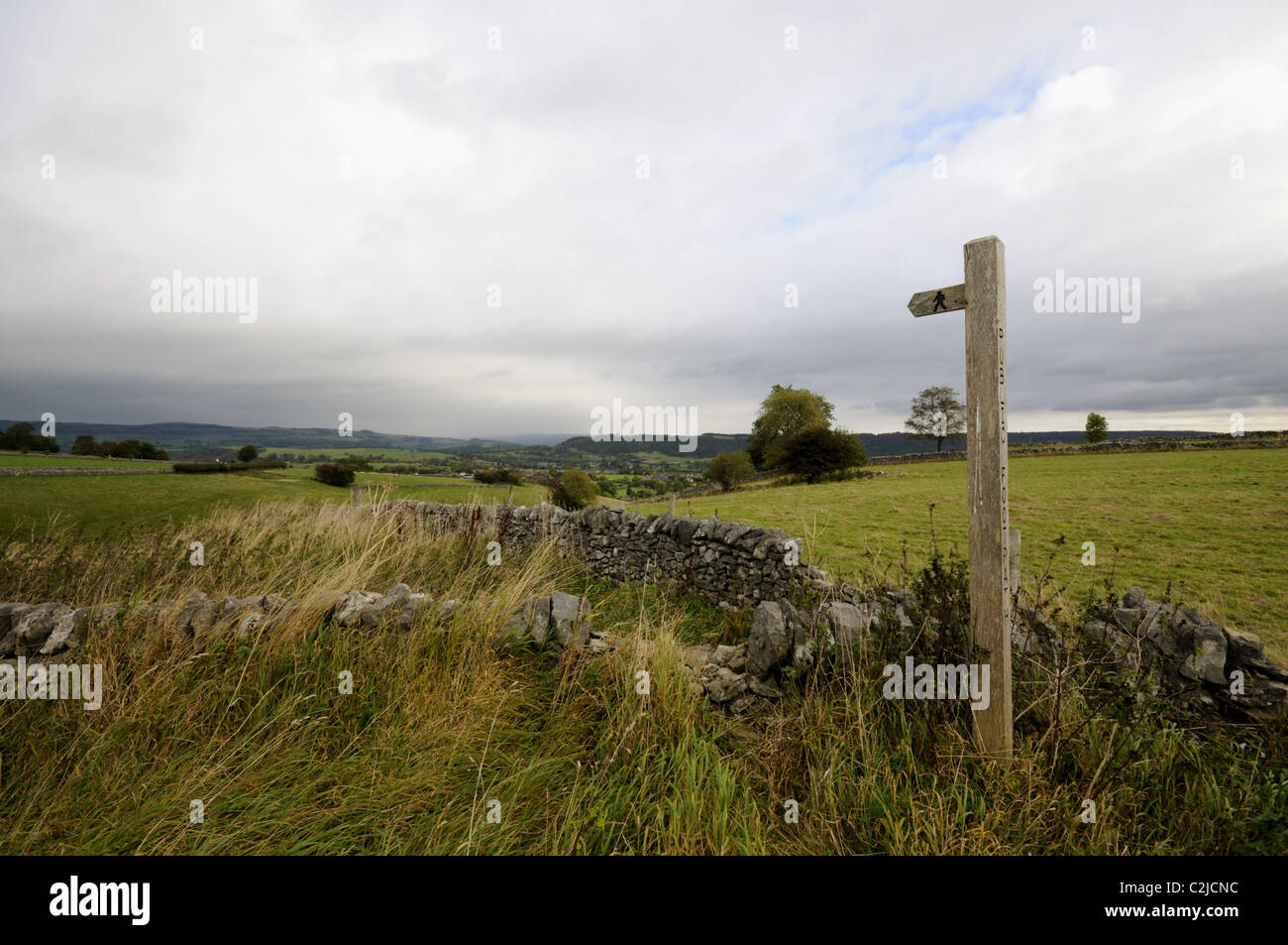 Footpath Sign - Peak District near Over Haddon, Bakewell Stock Photo ...