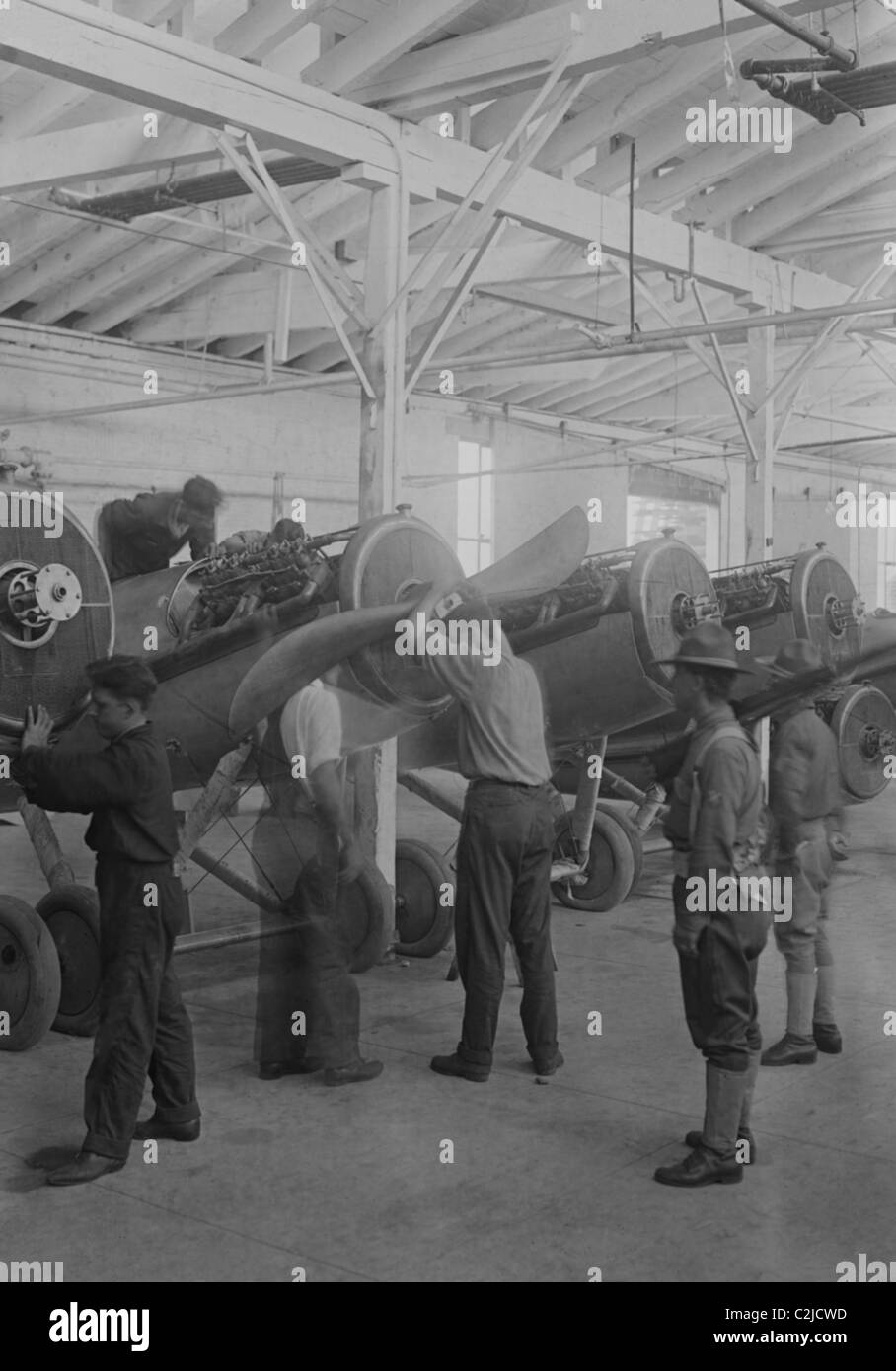 Planes assembly hi-res stock photography and images - Alamy