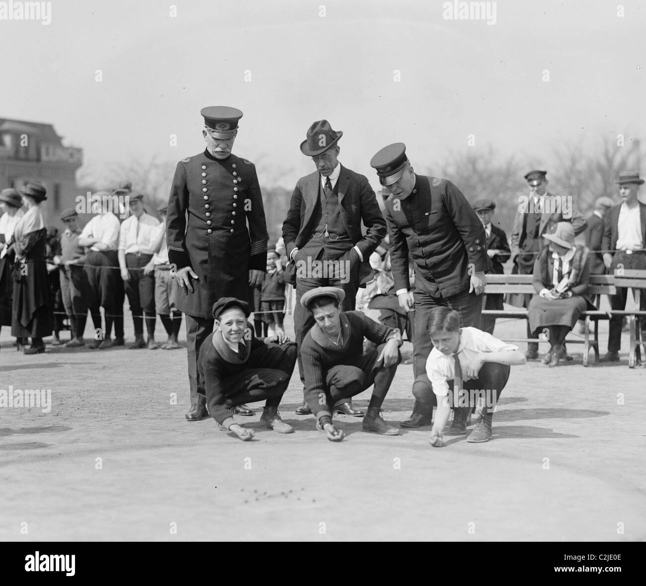 Crouch Black and White Stock Photos & Images - Alamy