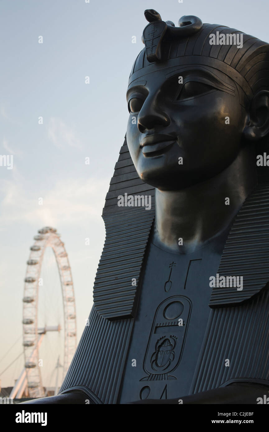 Statue sphinx london embankment hi-res stock photography and images - Alamy