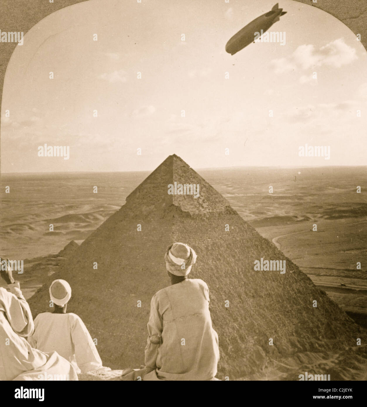 Zeppelin hi-res stock photography and images - Alamy