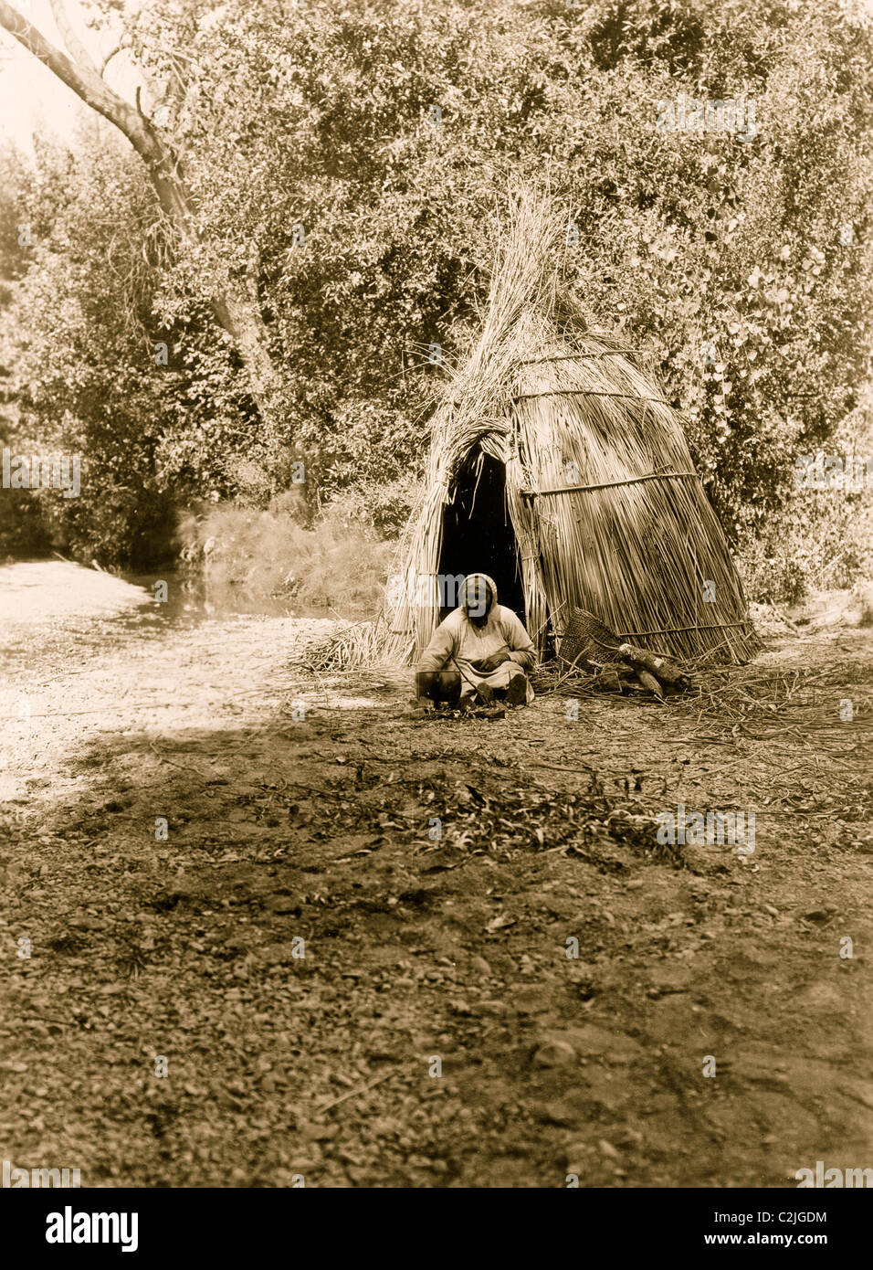 Native american indian cooking hi-res stock photography and images - Alamy