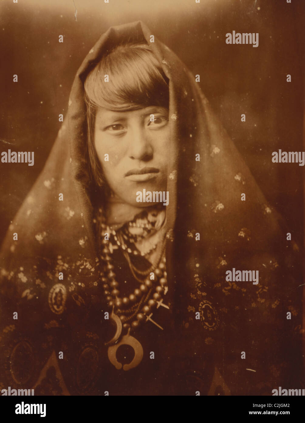 Acoma indian woman hi-res stock photography and images - Alamy
