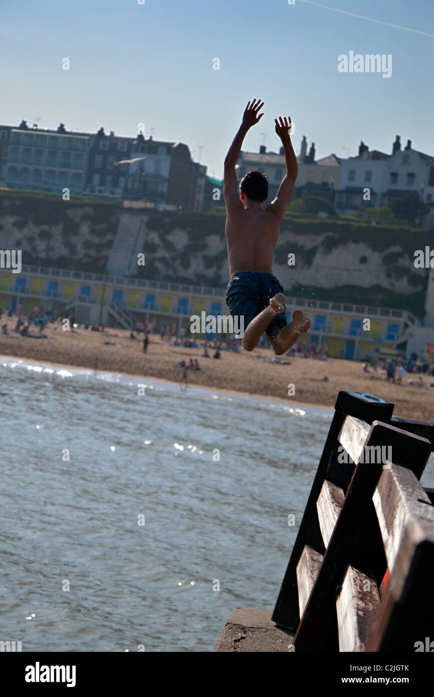 Broadstairs pier hi-res stock photography and images - Alamy