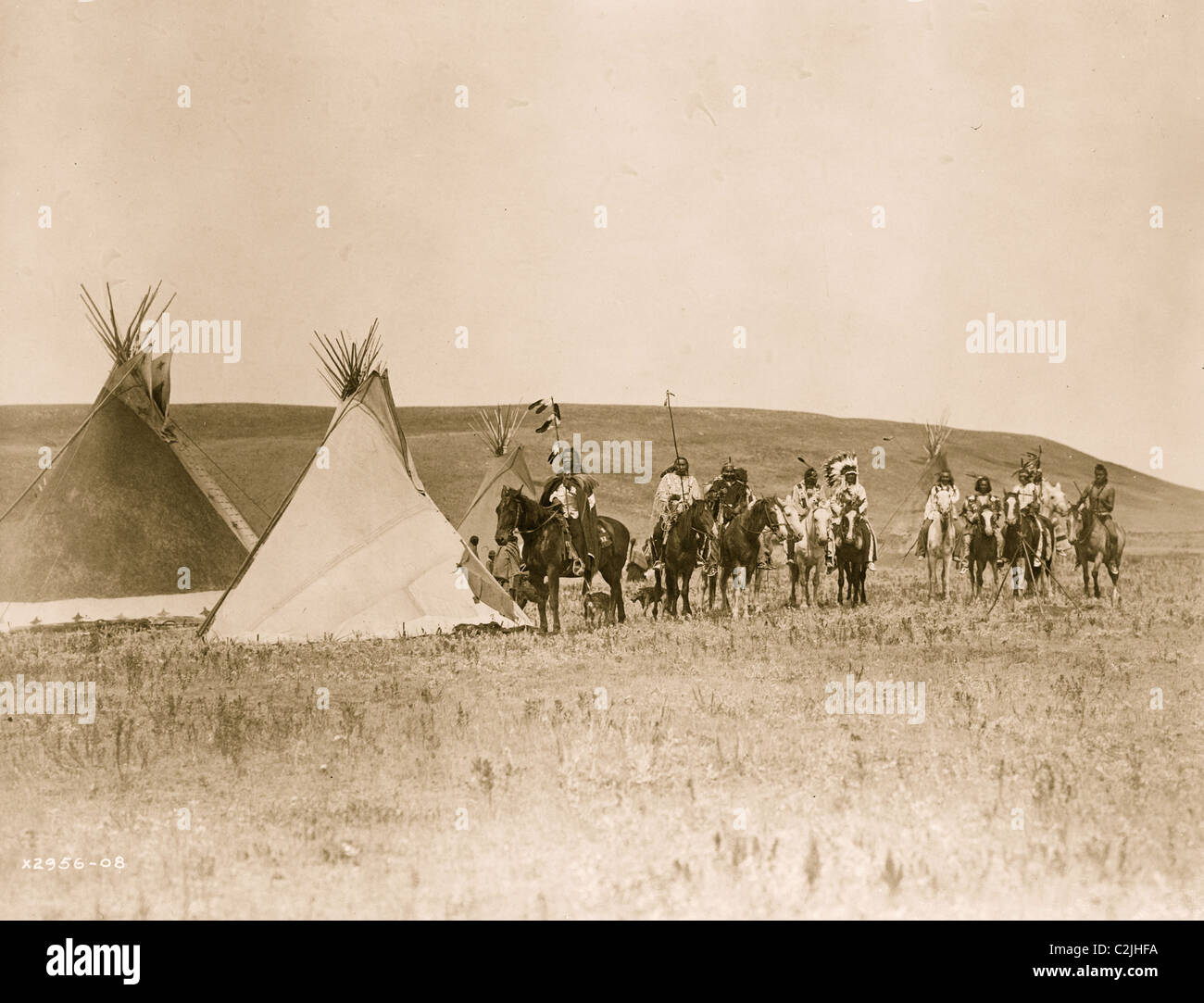 Indian war party hi-res stock photography and images - Alamy