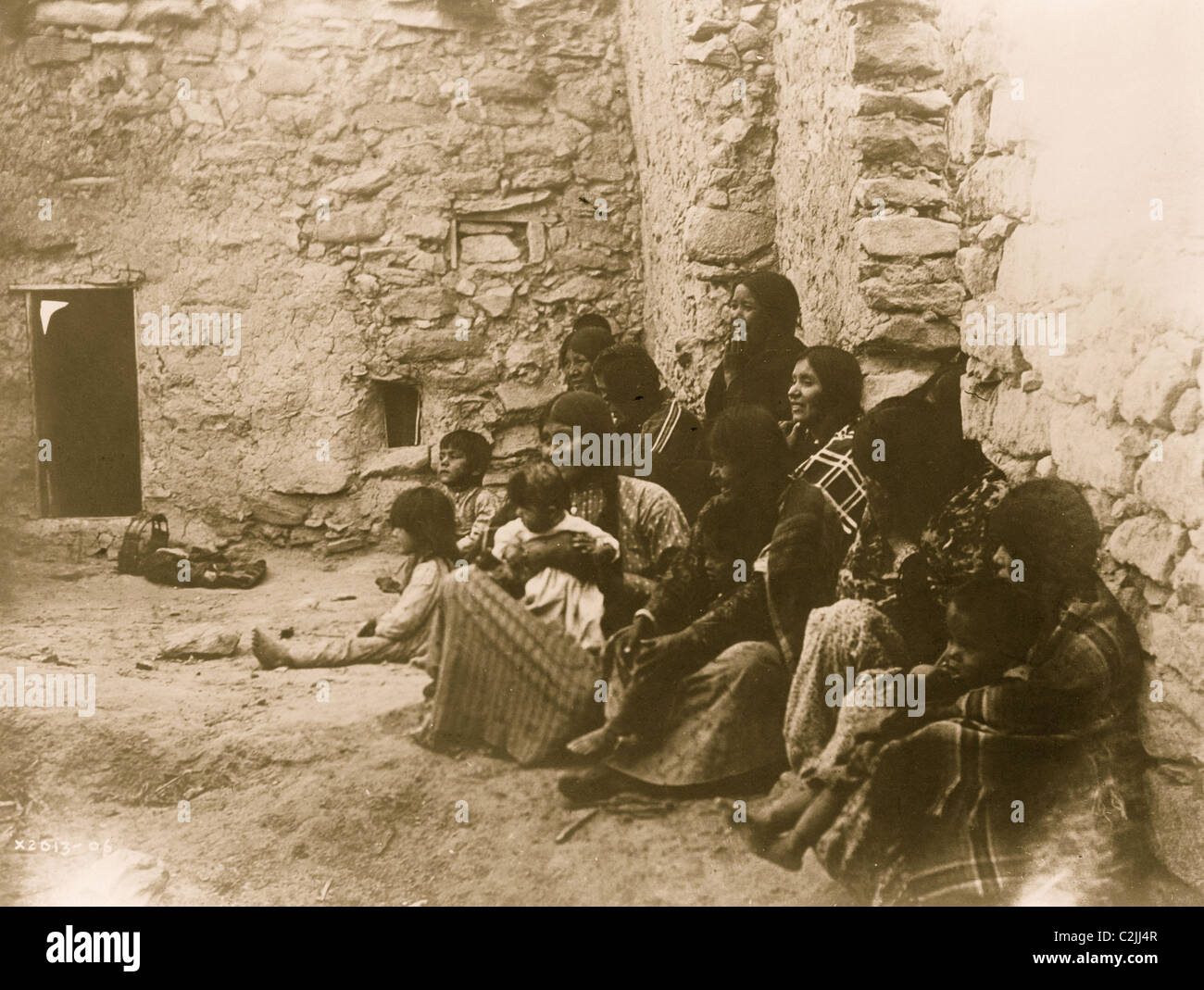 American indian life hi-res stock photography and images - Alamy