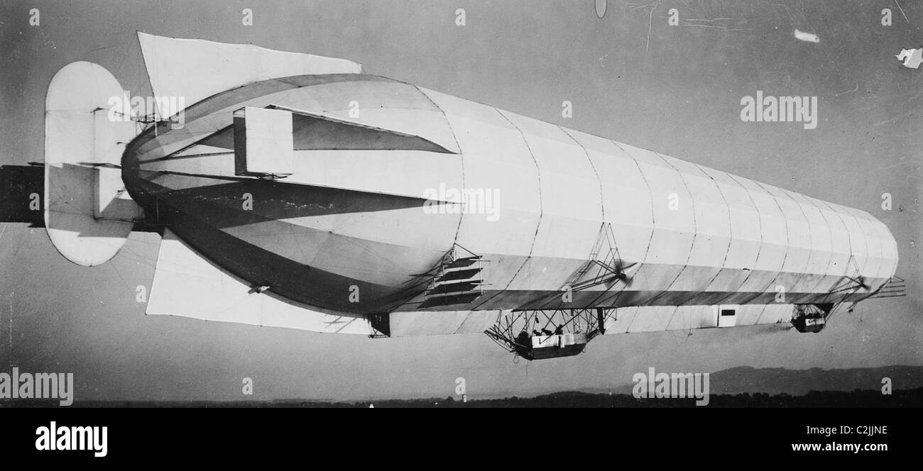Zeppelin airship in flight Stock Photo - Alamy