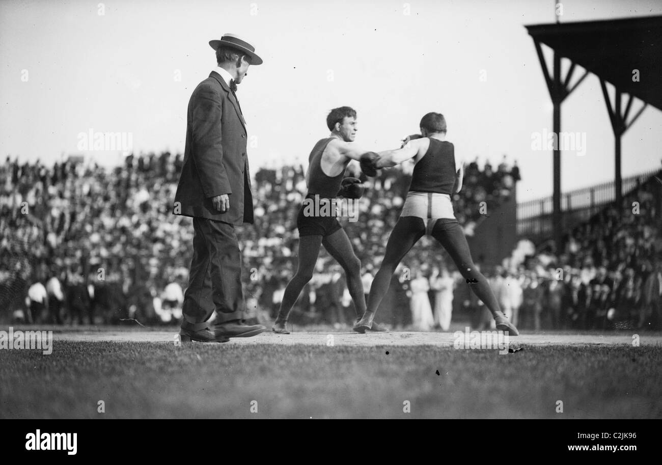 Battling nelson hi-res stock photography and images - Alamy