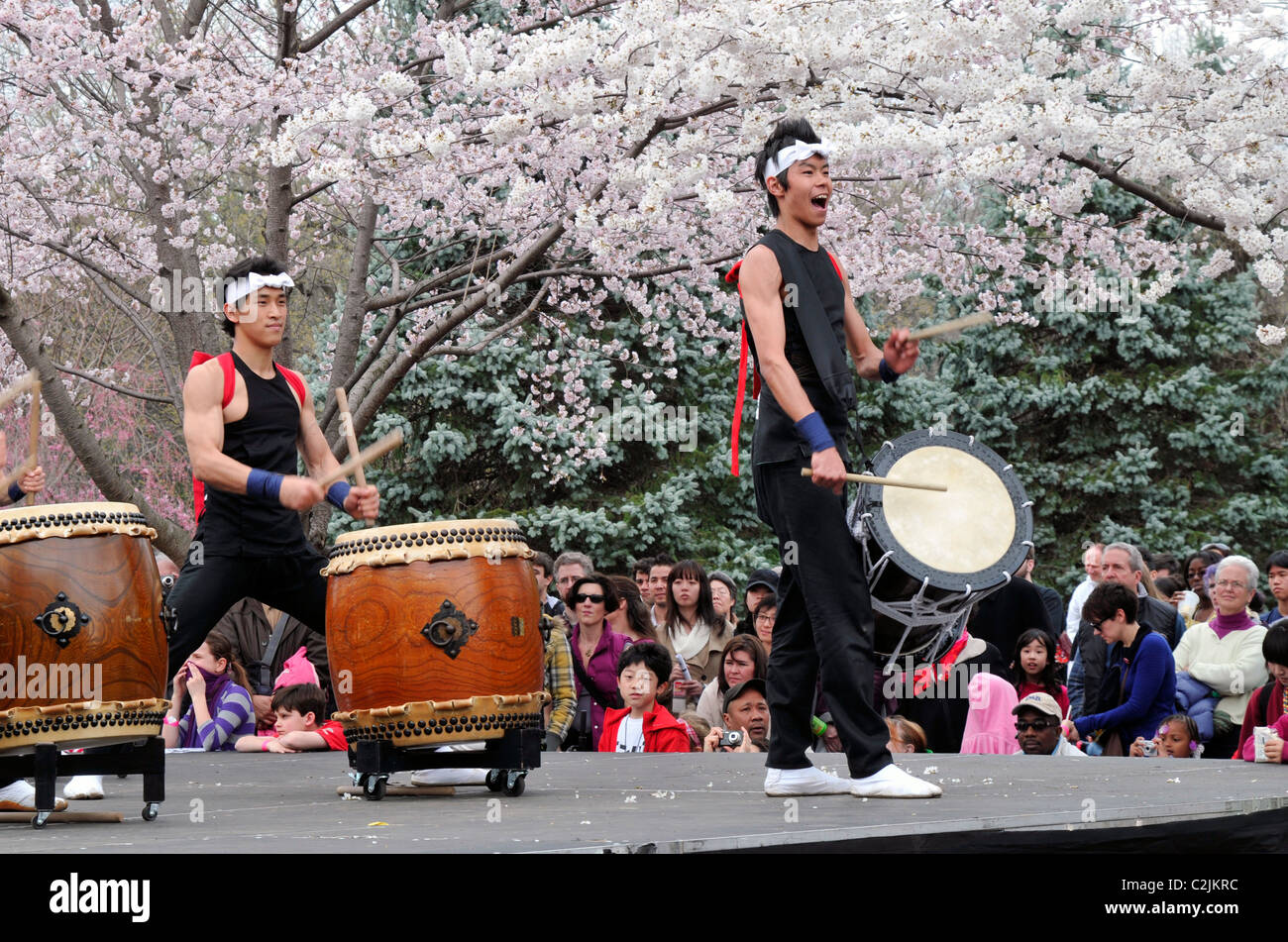 Performance of Tamagawa University Taiko Drumming and Dance Troupe ...