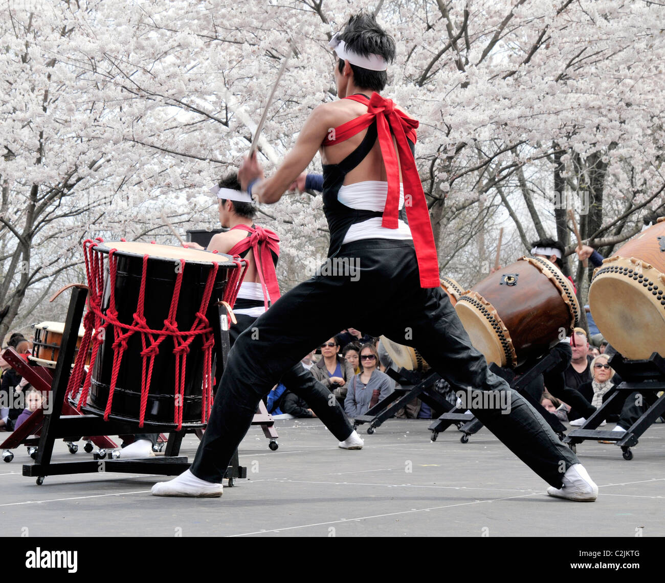 Performance of Tamagawa University Taiko Drumming and Dance Troupe ...