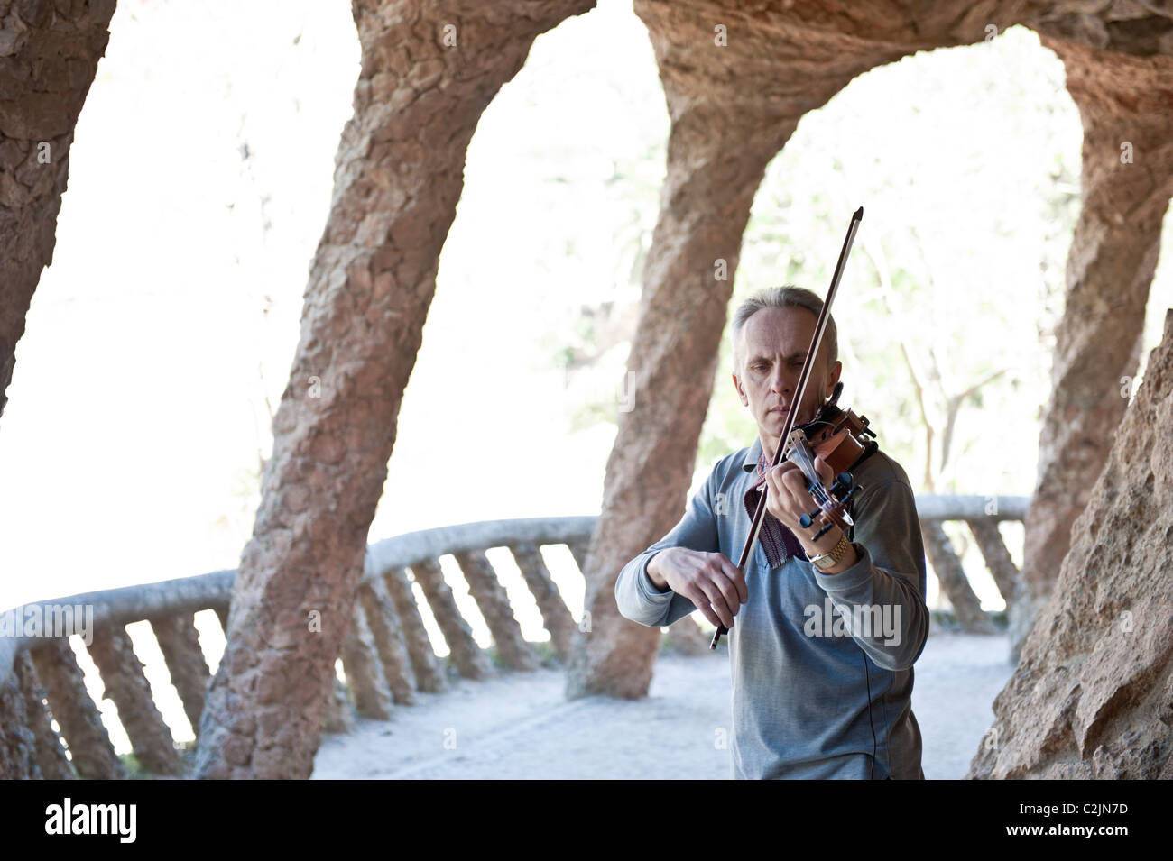 Street musician violin player busker hi-res stock photography and ...