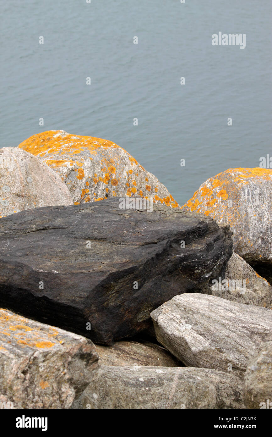 Breakwater rocks hi-res stock photography and images - Alamy