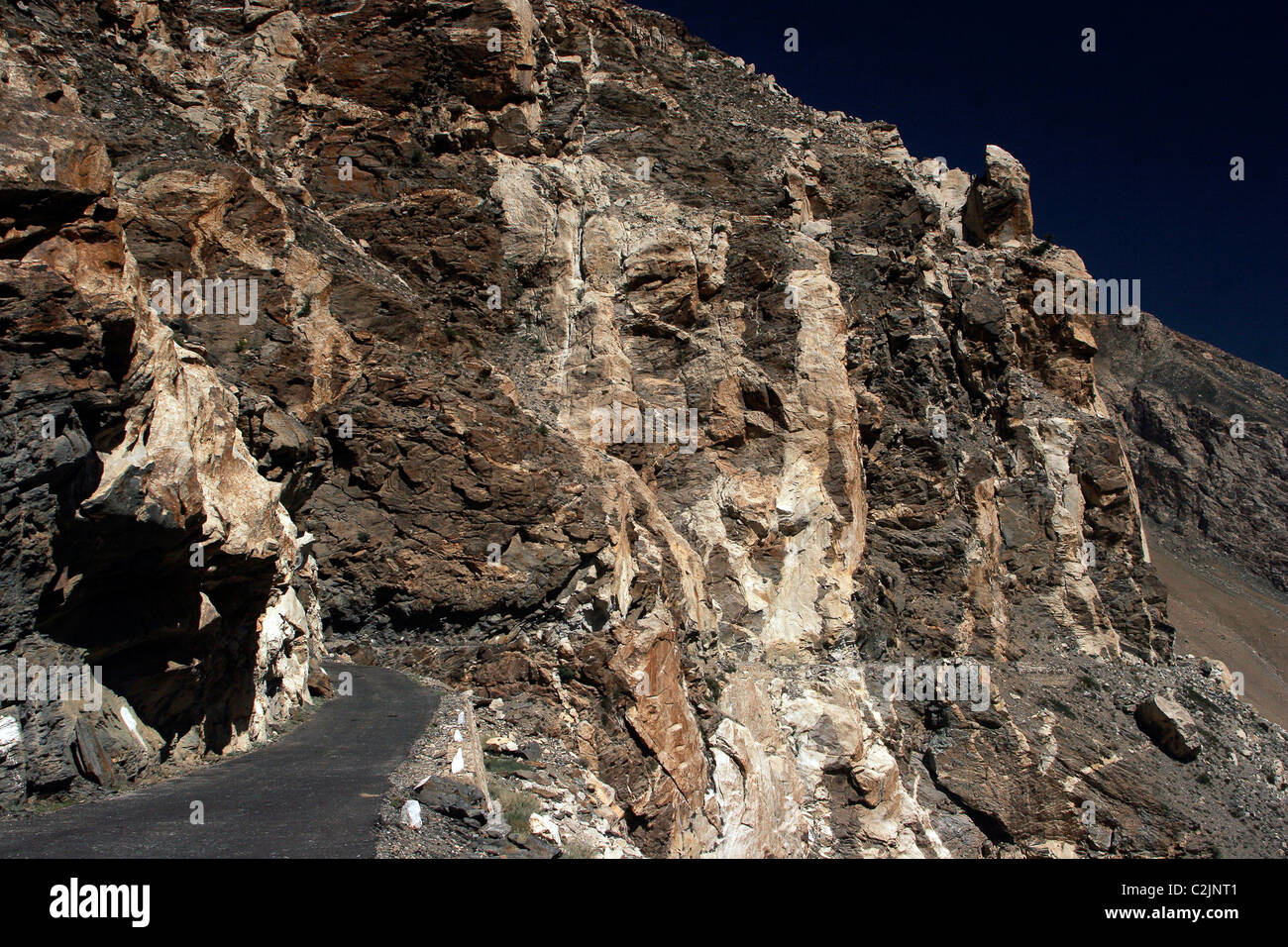 Kinnaur road hi-res stock photography and images - Alamy