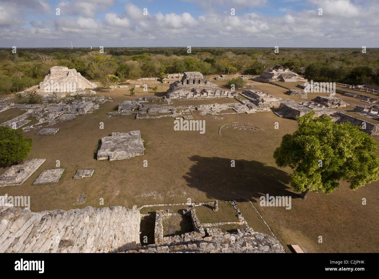 Central plaza postclassic maya ruins hi-res stock photography and ...