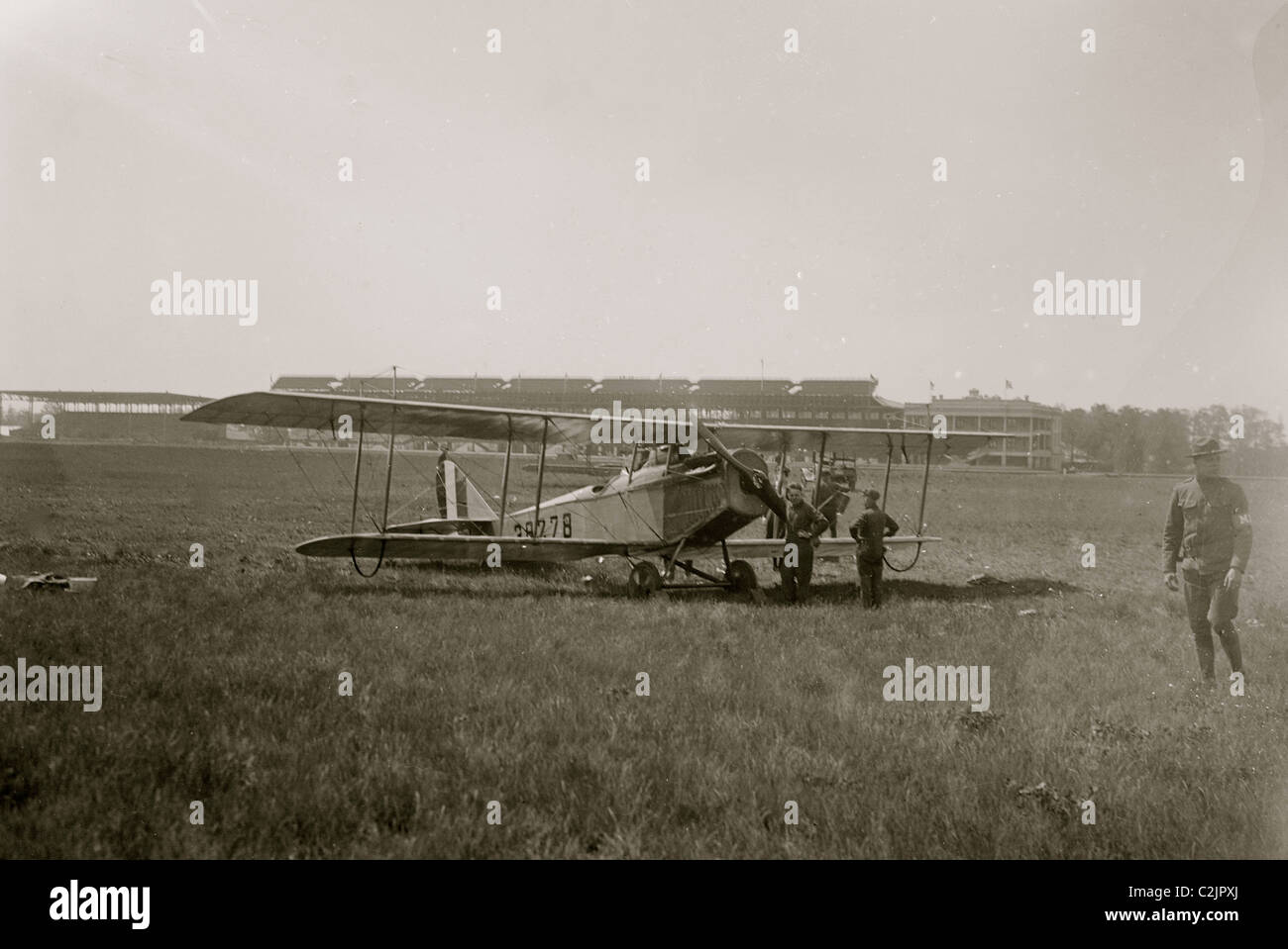 Mail plane hi-res stock photography and images - Alamy