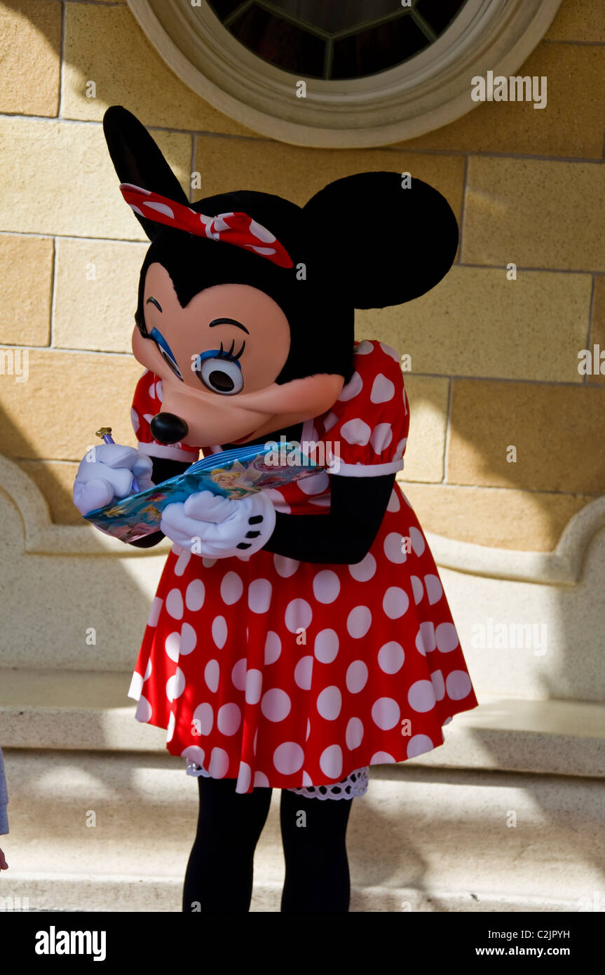 Minnie Mouse character at Disneyland in Anaheim California Stock Photo ...