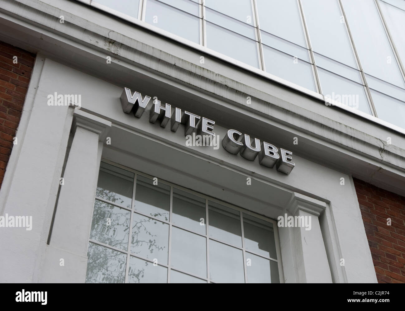 White cube art gallery hi-res stock photography and images - Alamy
