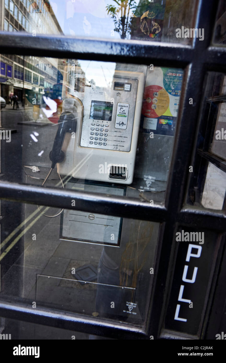 Public pay phone, London, England, UK Stock Photo - Alamy
