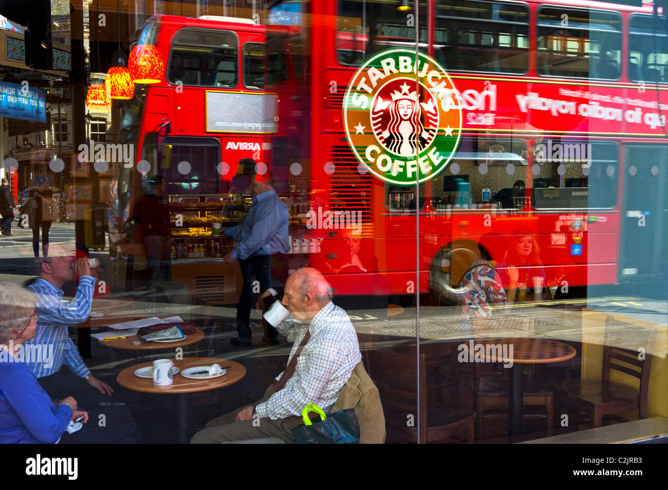 London bus cafe hi-res stock photography and images - Alamy