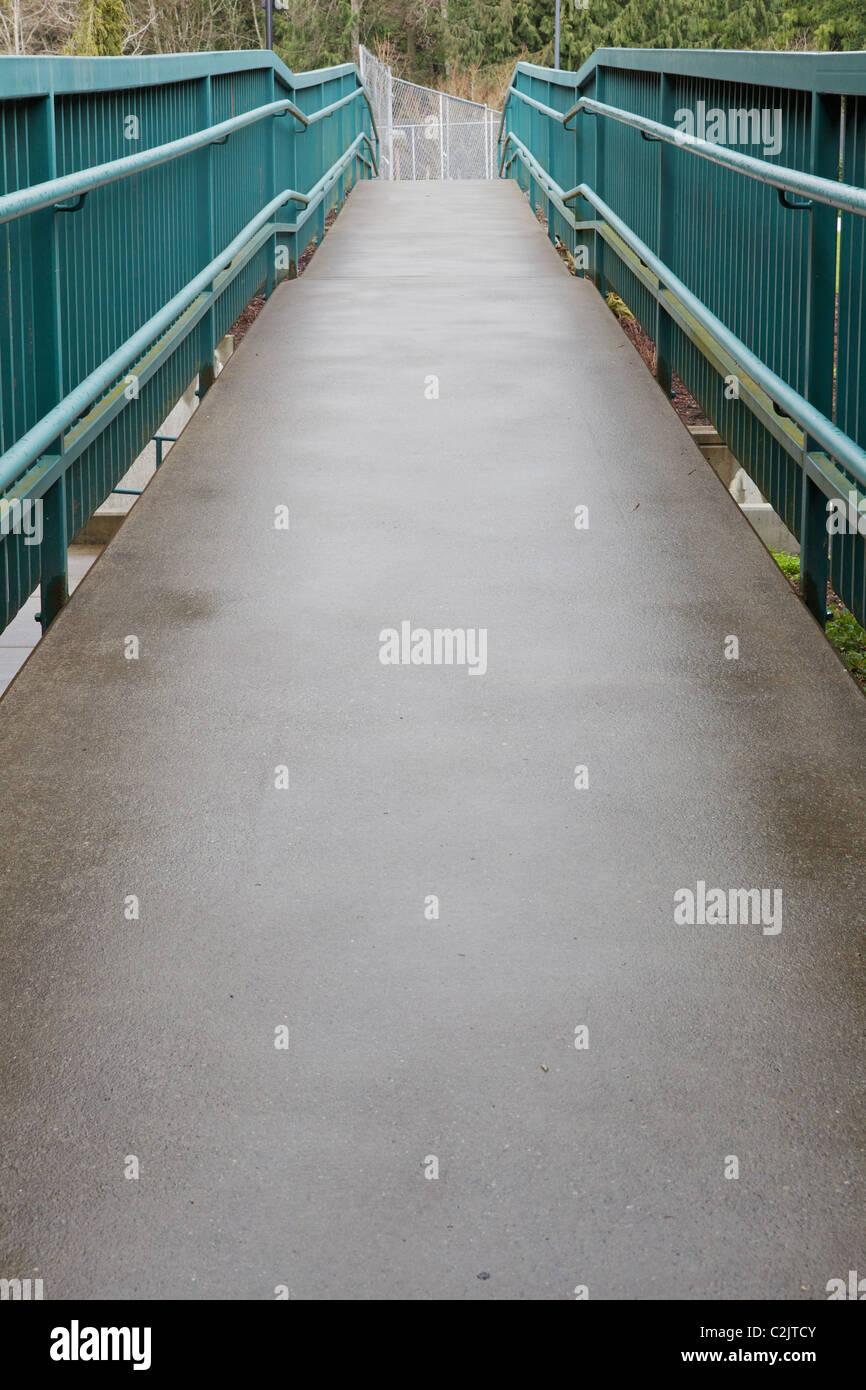 Concrete ramp going up hi-res stock photography and images - Alamy