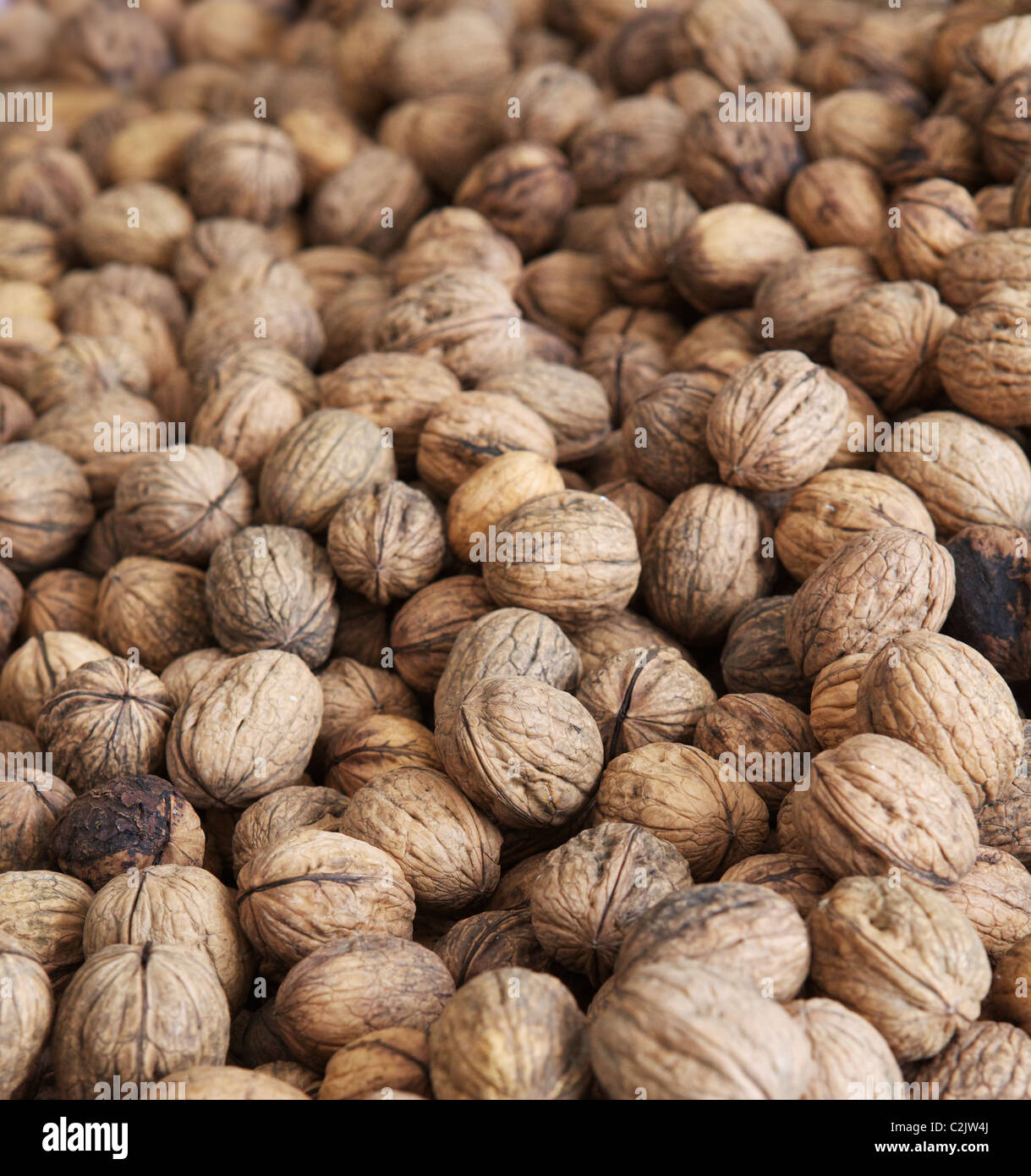 Big pile of walnuts at the farmers market Stock Photo - Alamy