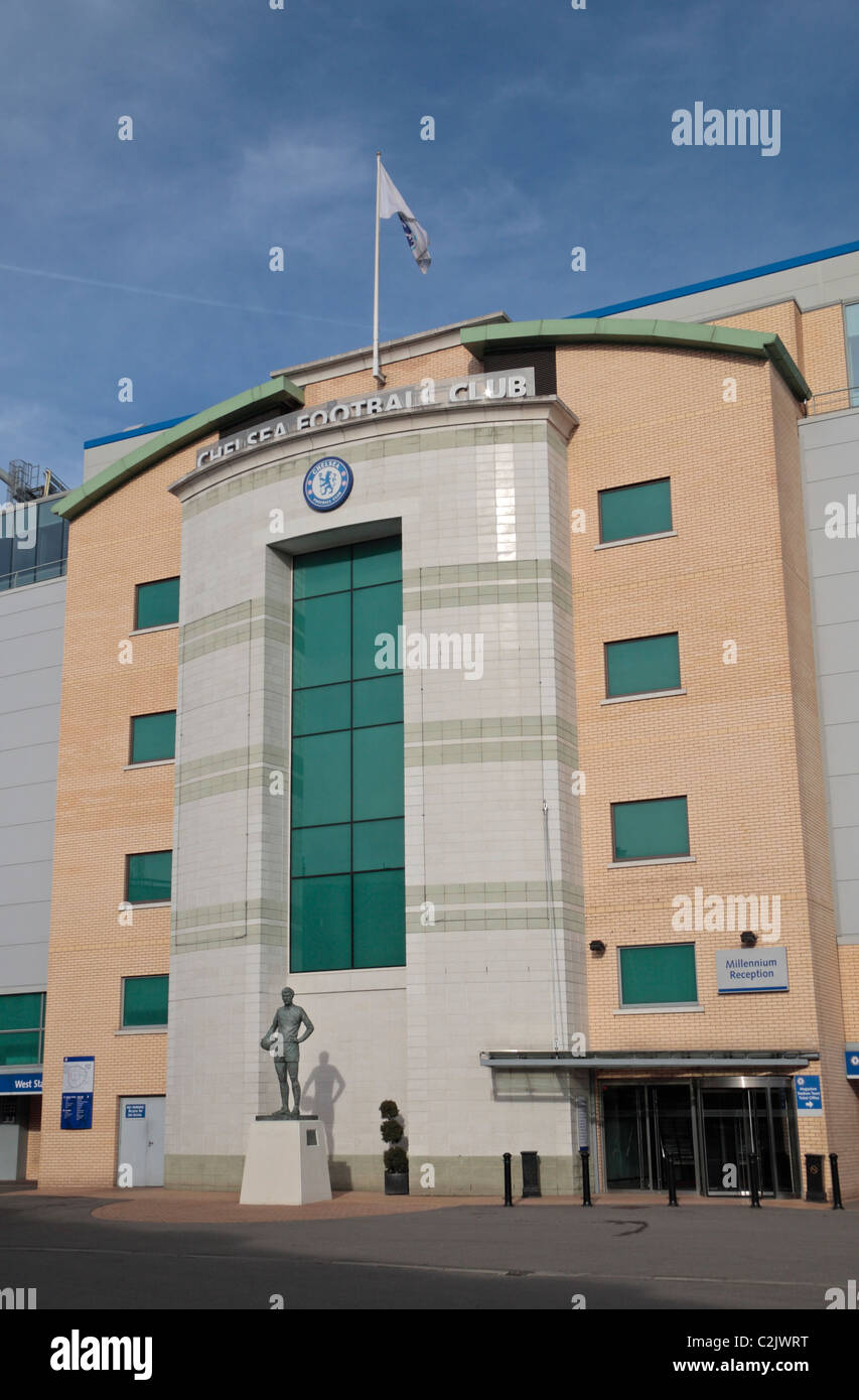 Stamford bridge stadium hi-res stock photography and images - Alamy