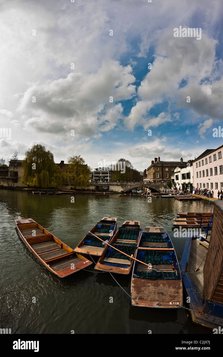 Guide bridge station hi-res stock photography and images - Alamy