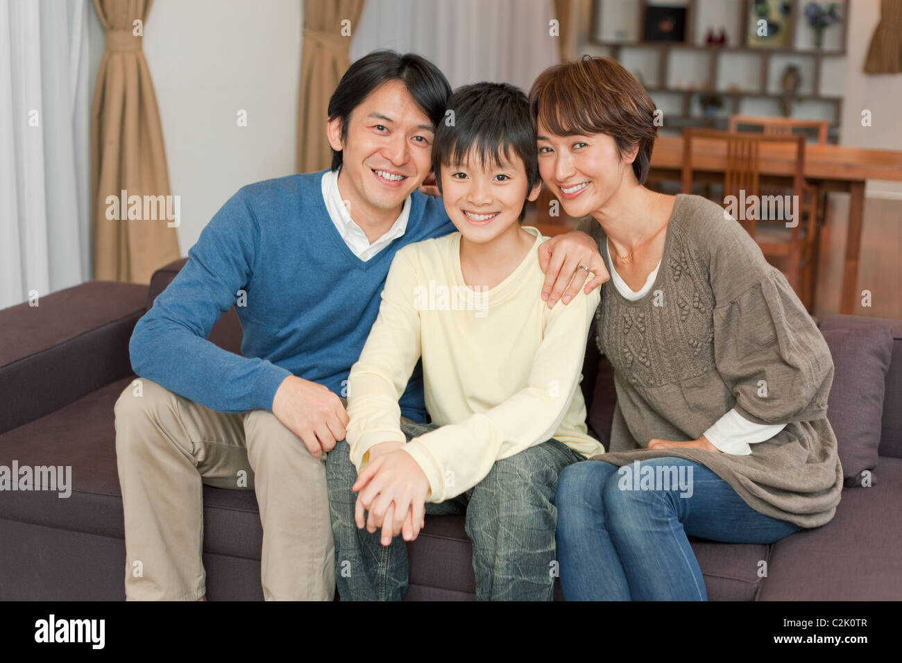 Japanese family hi-res stock photography and images - Alamy