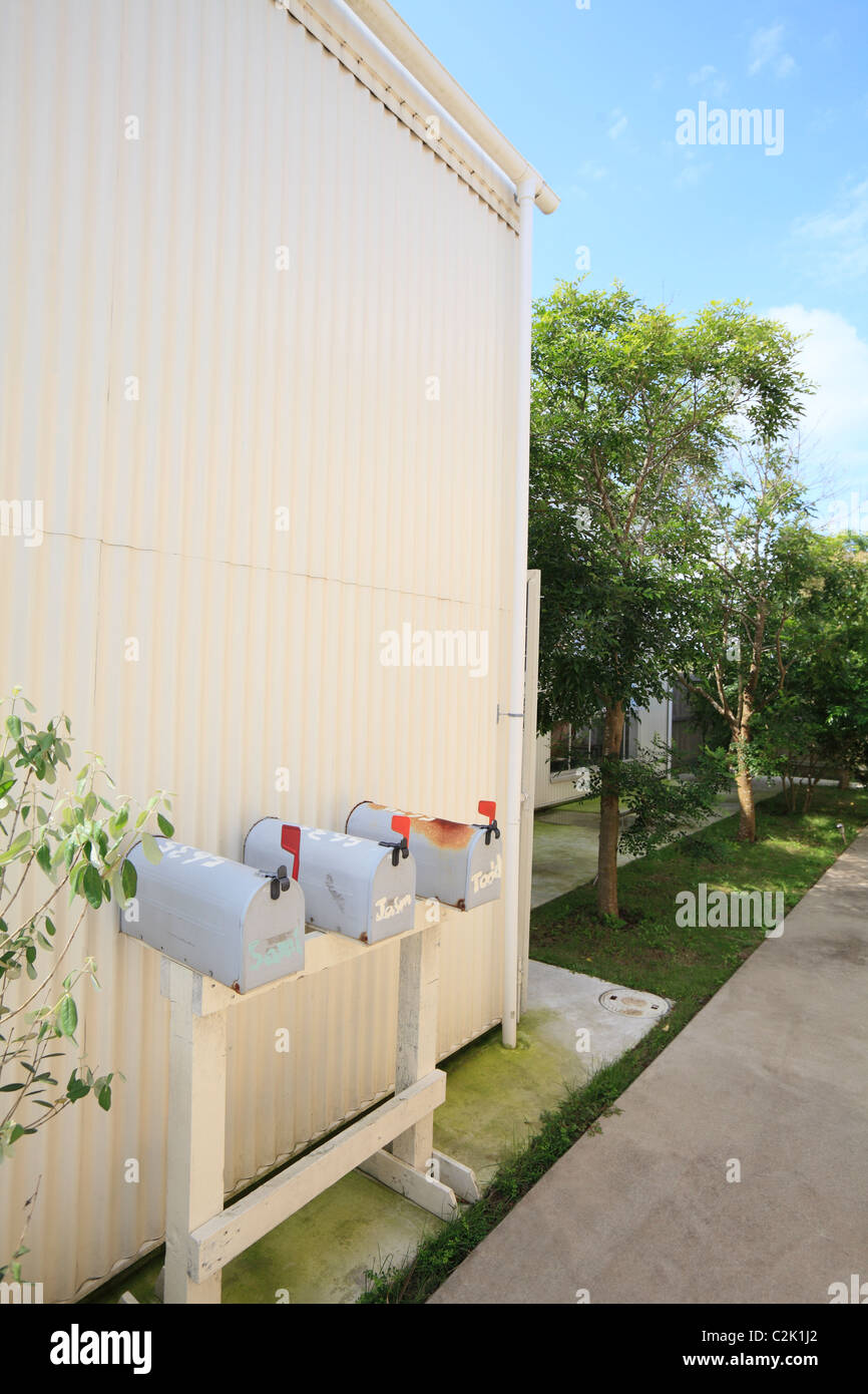 Wall and Post Stock Photo - Alamy