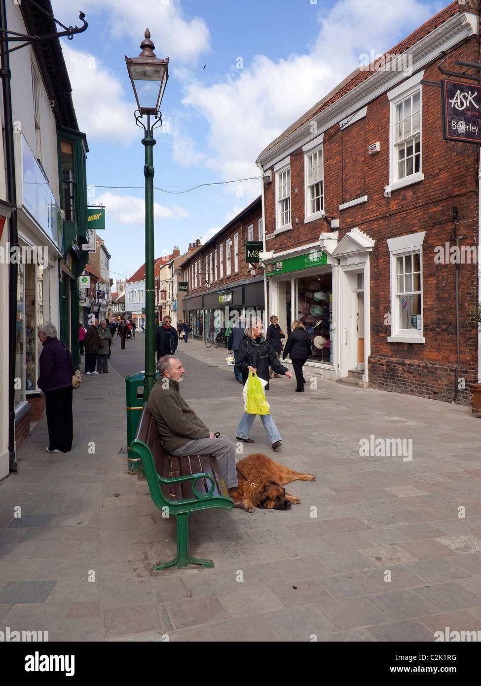 Row stores hi-res stock photography and images - Alamy