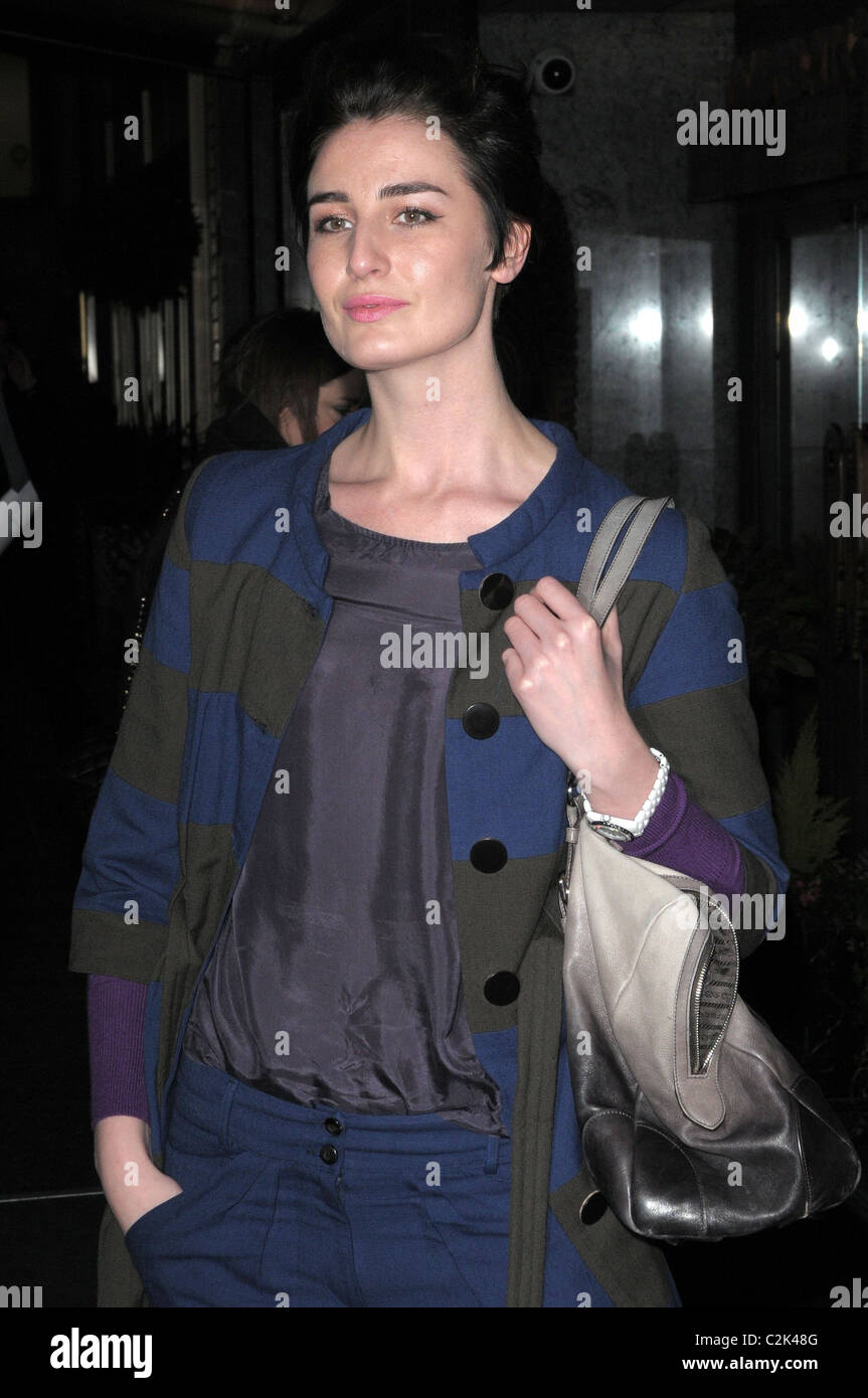 Erin O'Connor London Fashion Week Autumn/Winter 2008 - Julien Macdonald ...