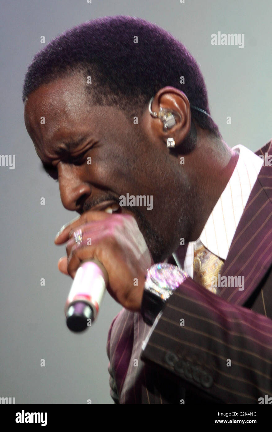 Shawn Stockman from Boyz II Men performs at Manchester Apollo ...