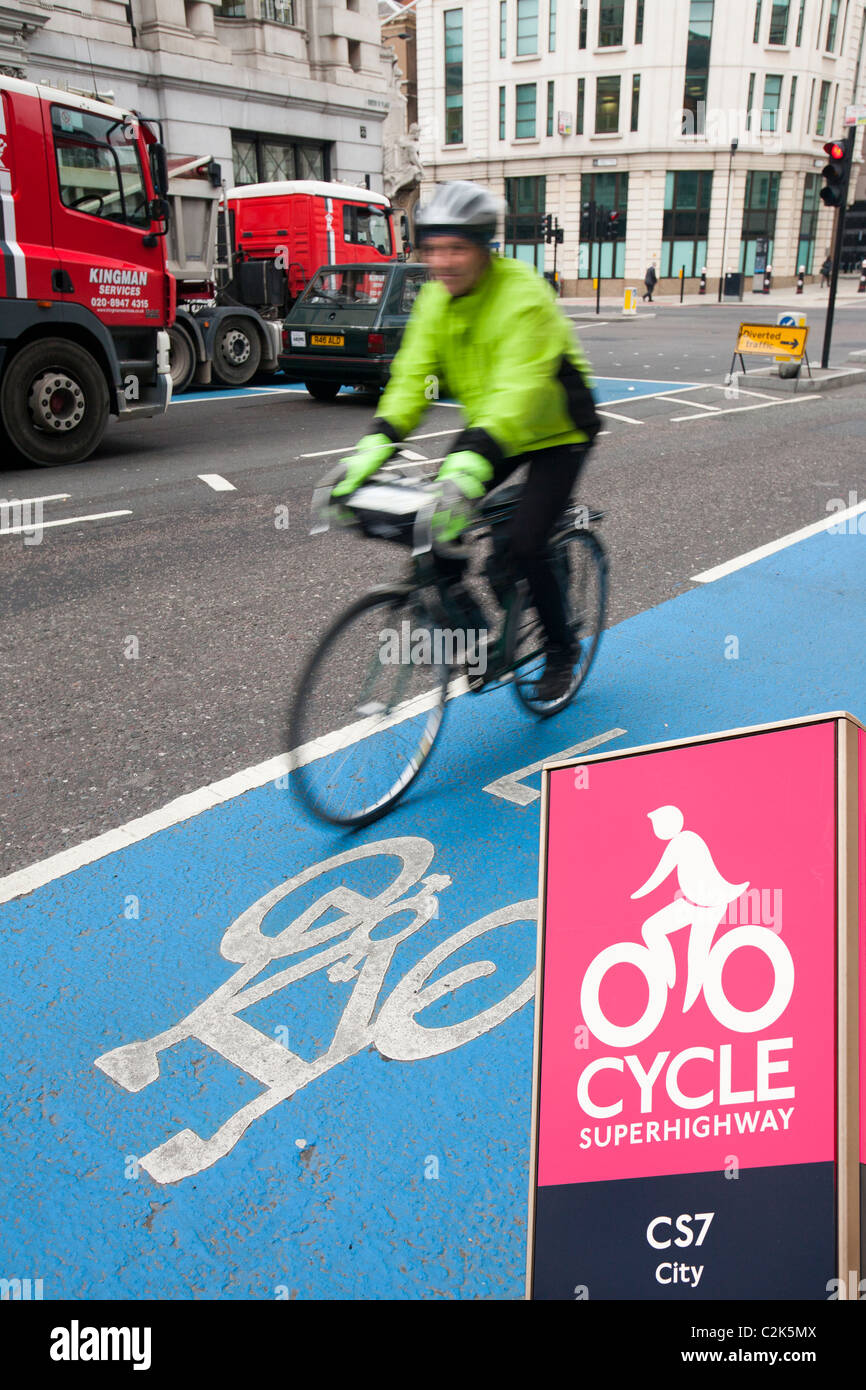 Cycle superhighway blue hi-res stock photography and images - Alamy