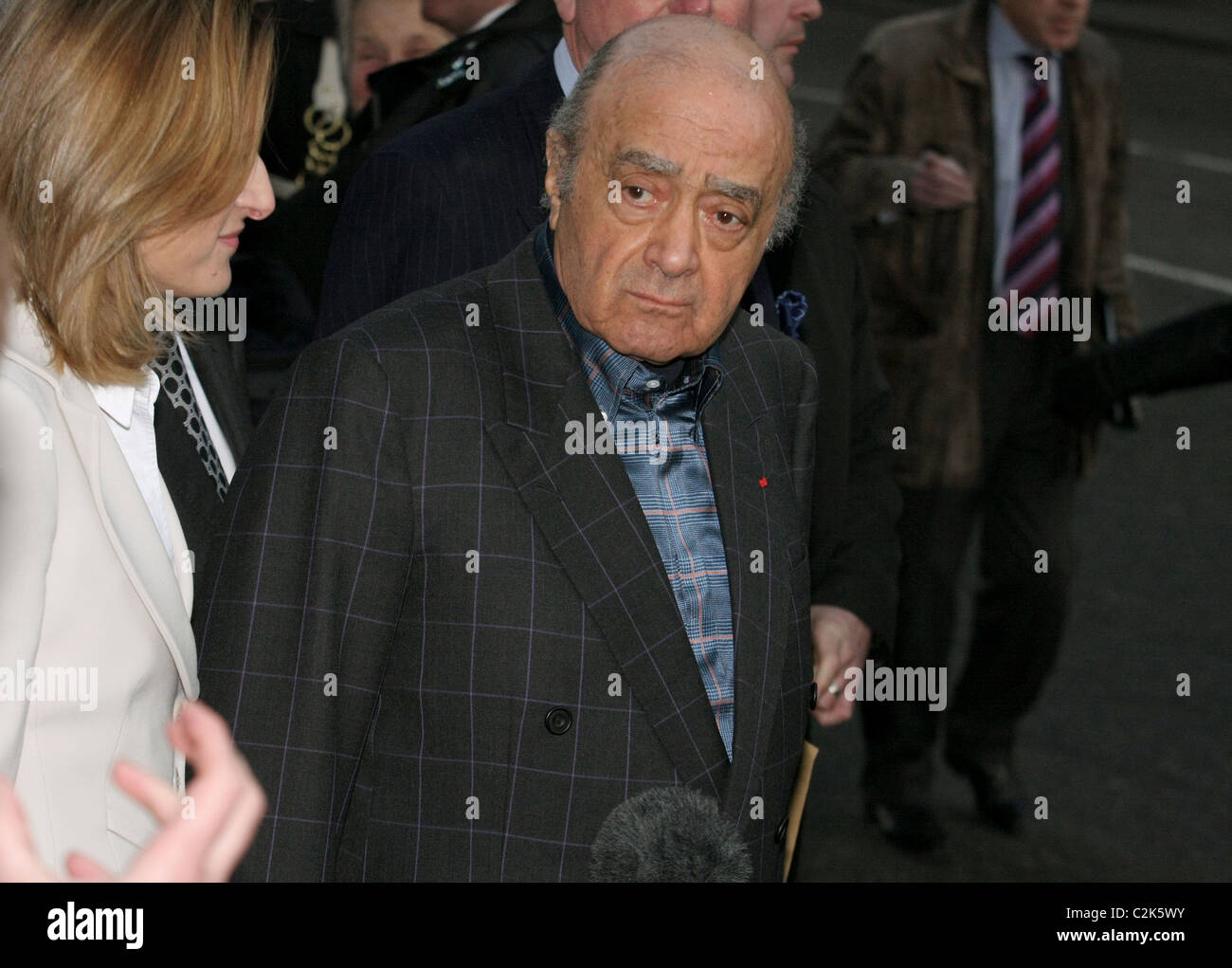Harrods owner mohamed al fayed hi-res stock photography and images - Alamy