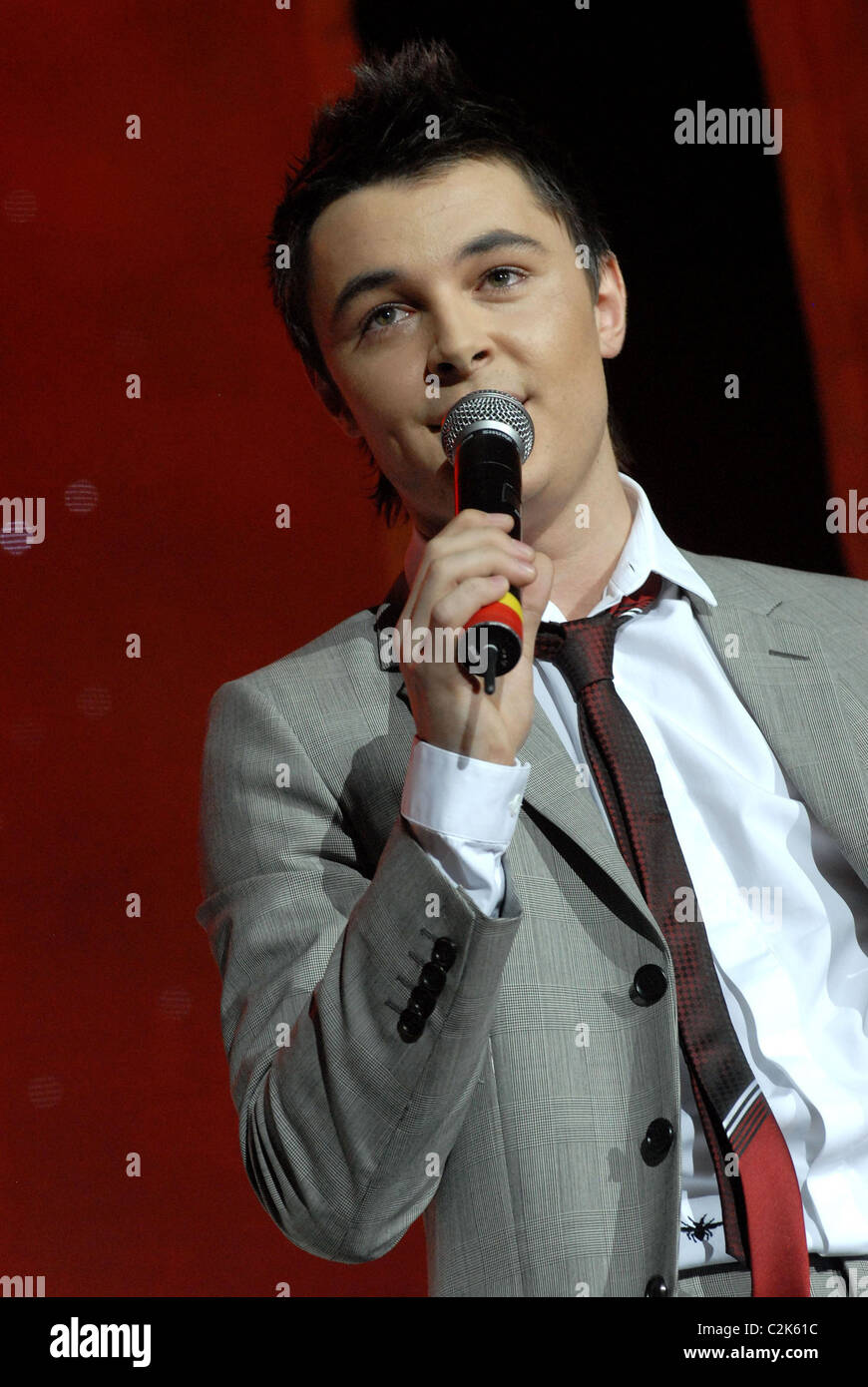 X Factor finalist, Leon Jackson performing at the 'X Factor Live' tour ...