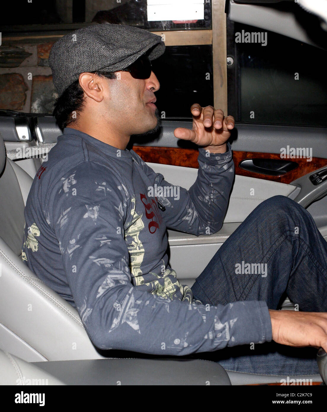 Adnan Ghalib arrives and gains entry at Britney's complex called 'The ...