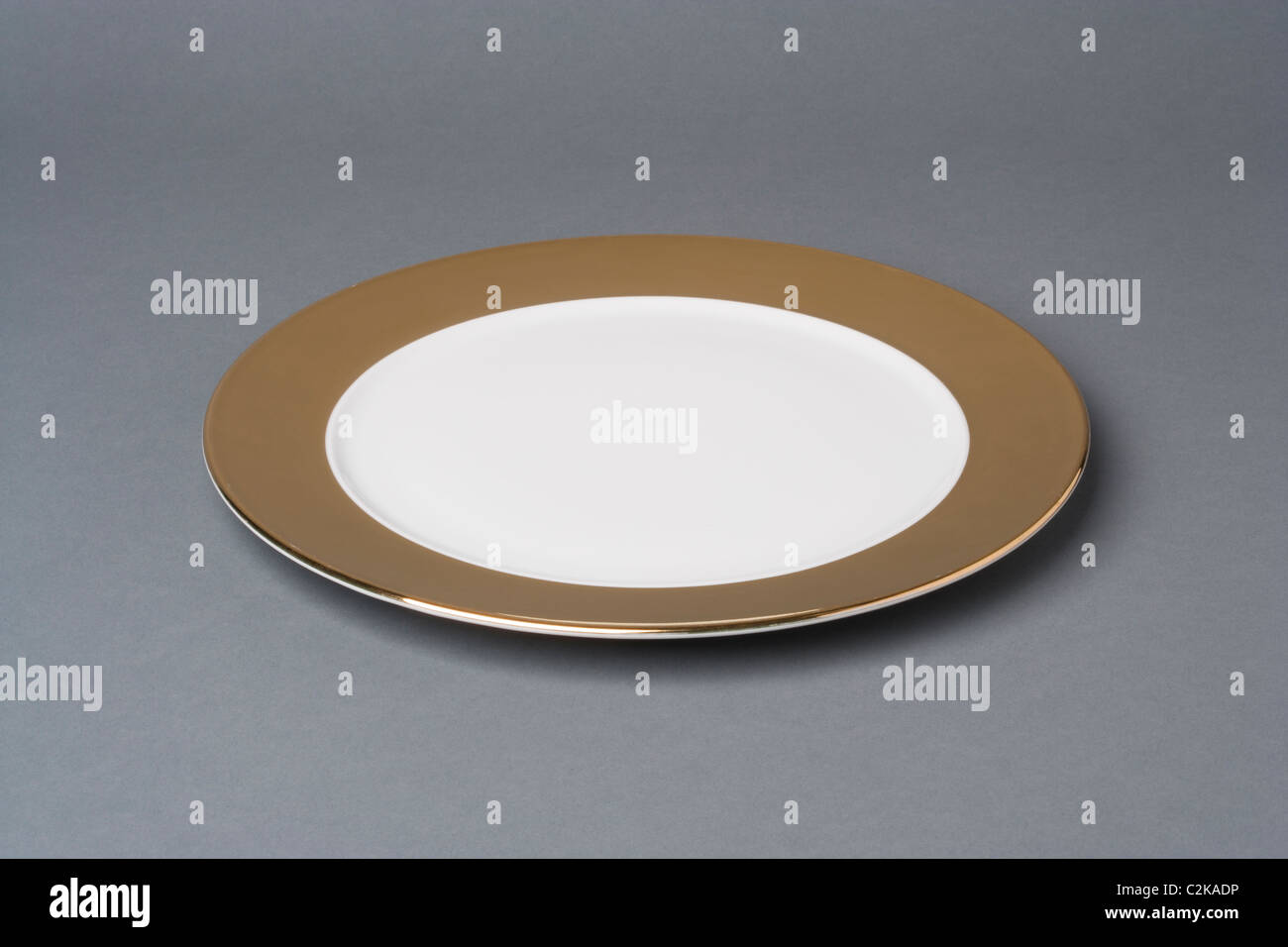 Gold dinner plate hi-res stock photography and images - Alamy