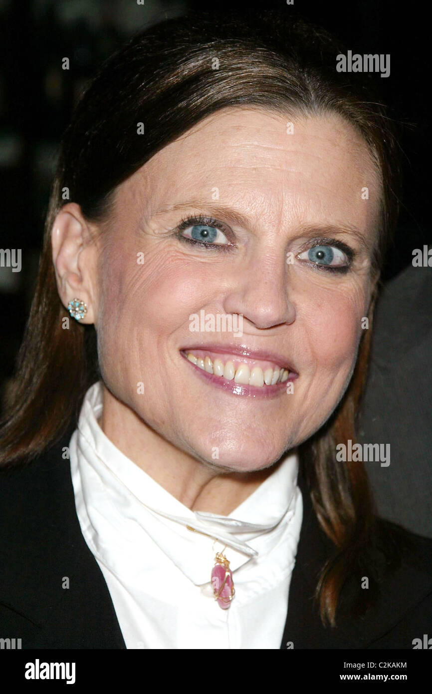 Signature theater hi-res stock photography and images - Alamy